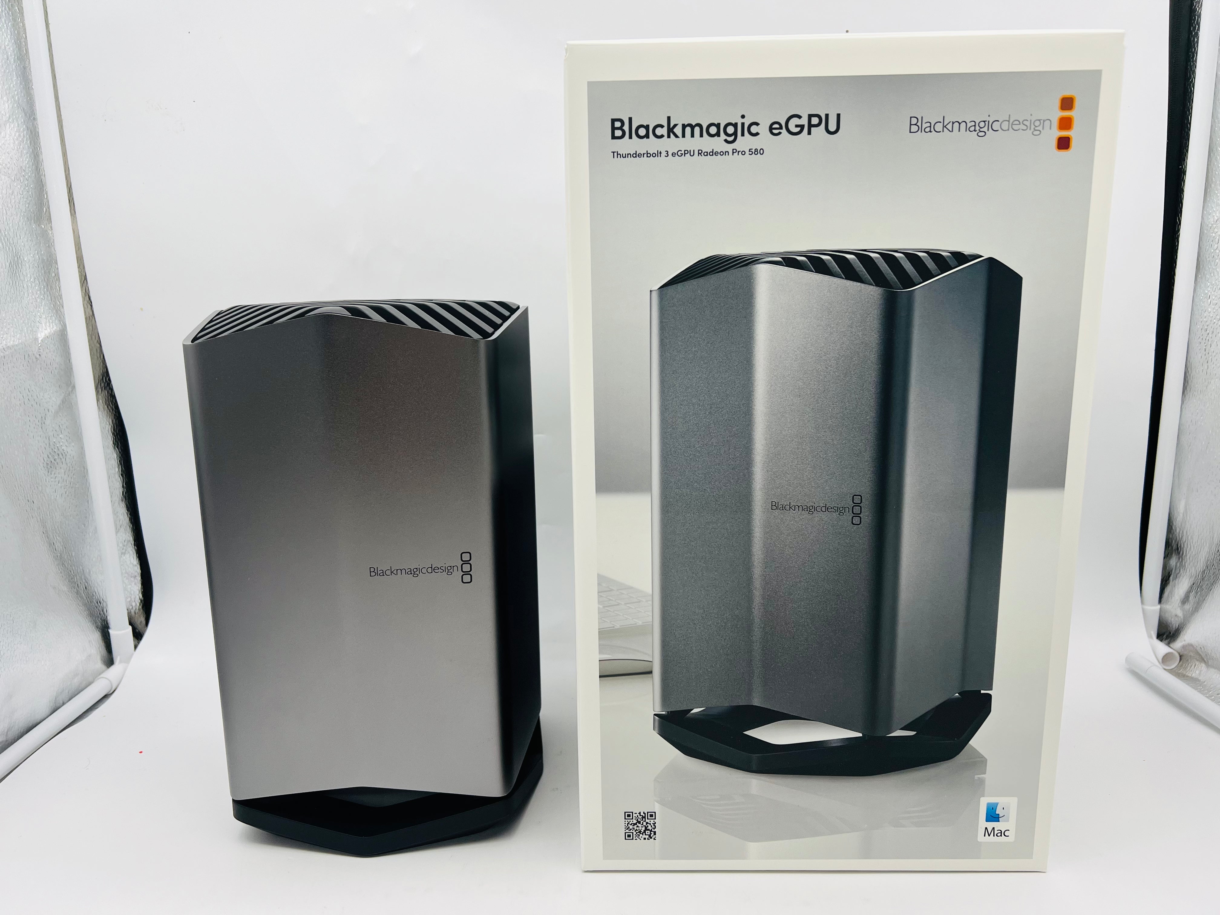 Blackmagic eGPU Radeon Pro 580 8GB GDDR5 Video Card Performance Thunde ...